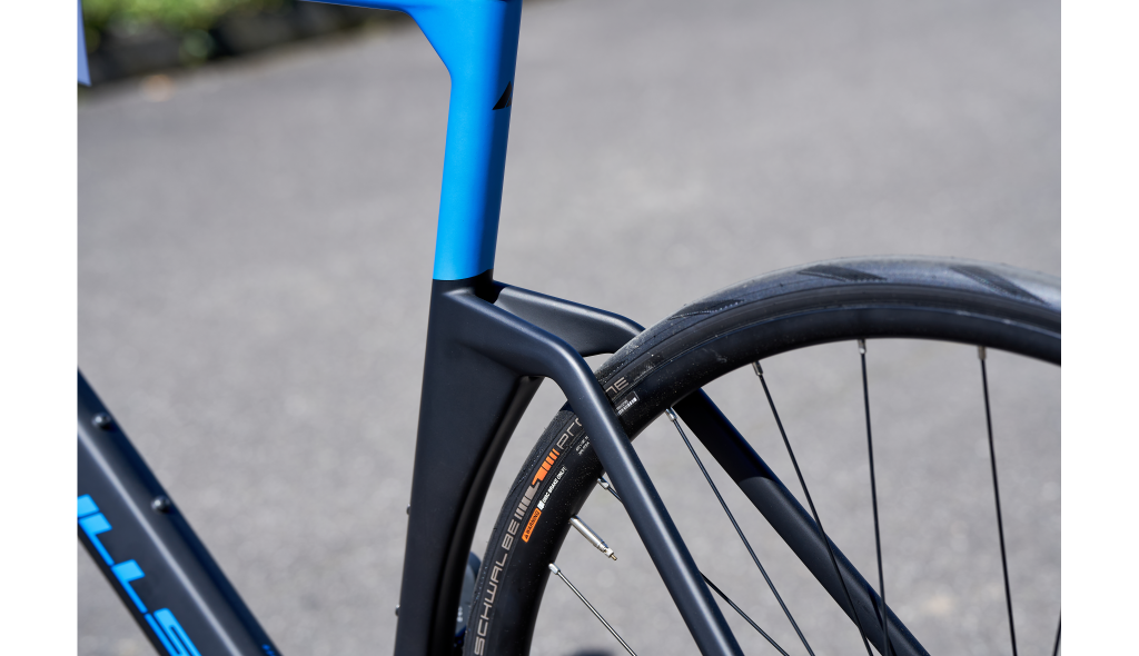 Alpine Hawk 1_2022_Diamant_gris clair mat/carbone